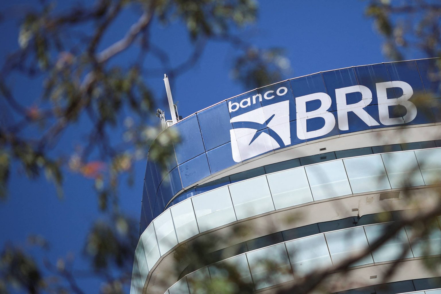BRB aprova aumento de capital para R$ 11,1 bi após crise com Banco ...